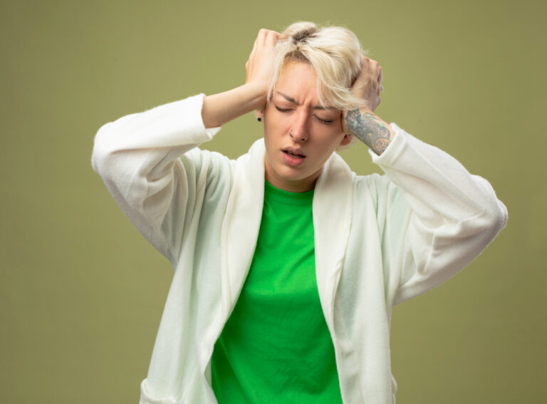 Pain shooting in head: causes & when to worry